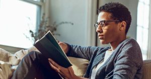Myths about the eyes: does reading a lot or in low light damage your ...