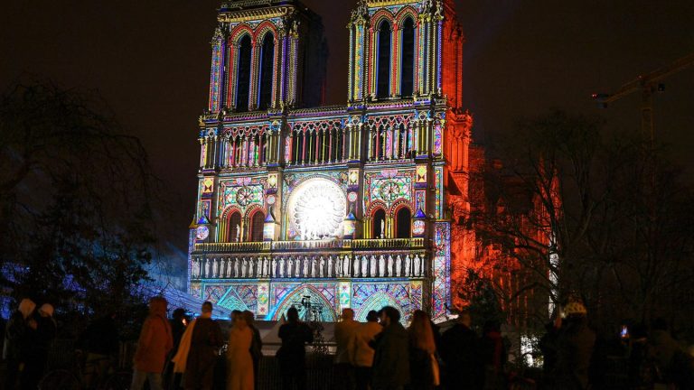 Notre Dame reopens – it’s back!